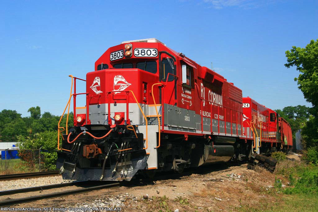 "New Paint: New GP38-2"